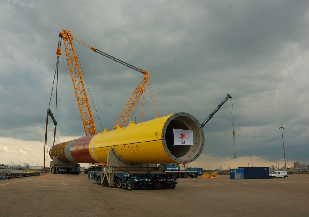 Verbrugge Terminals Loads-In First Eneco Luchterduinen Monopile ...