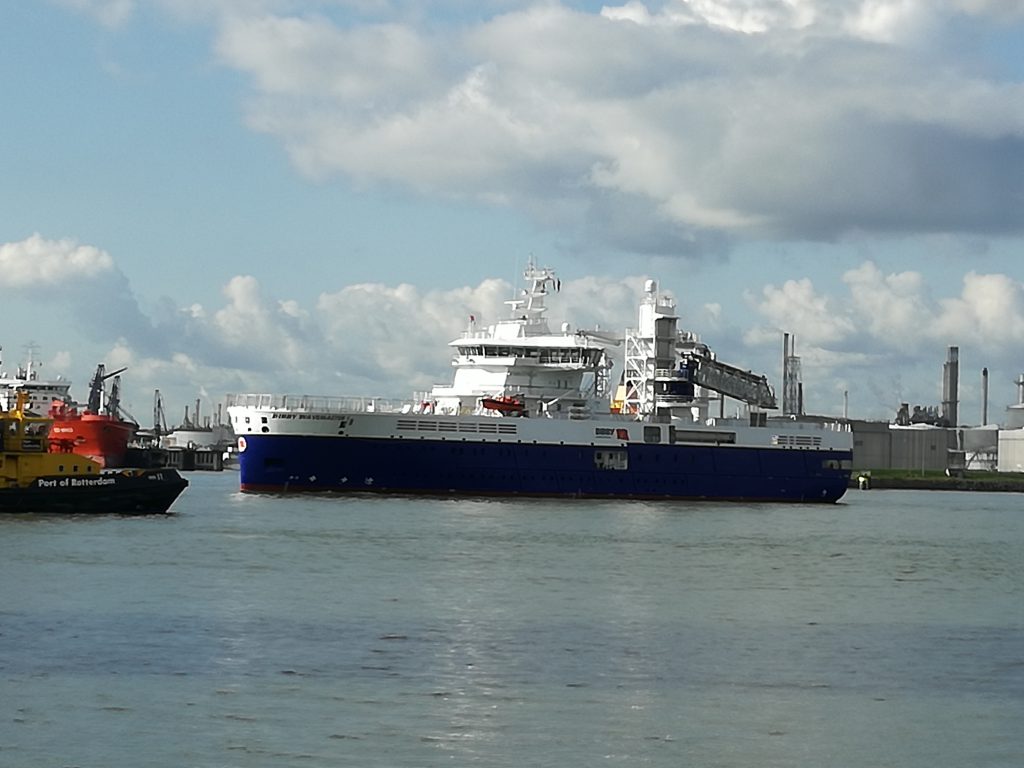 Bibby WaveMaster 1 Arrives in Rotterdam Port | Offshore Wind