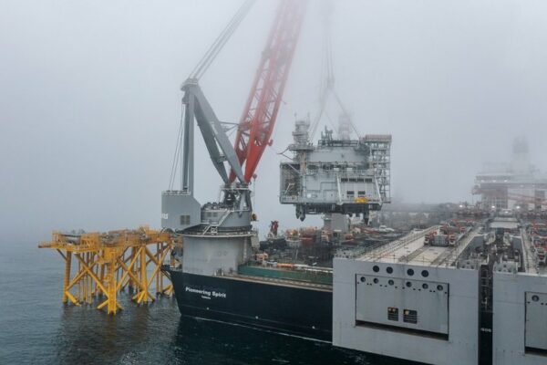 HKZ Beta Topside In Place, HKZ Alpha Ready for Use | Offshore Wind