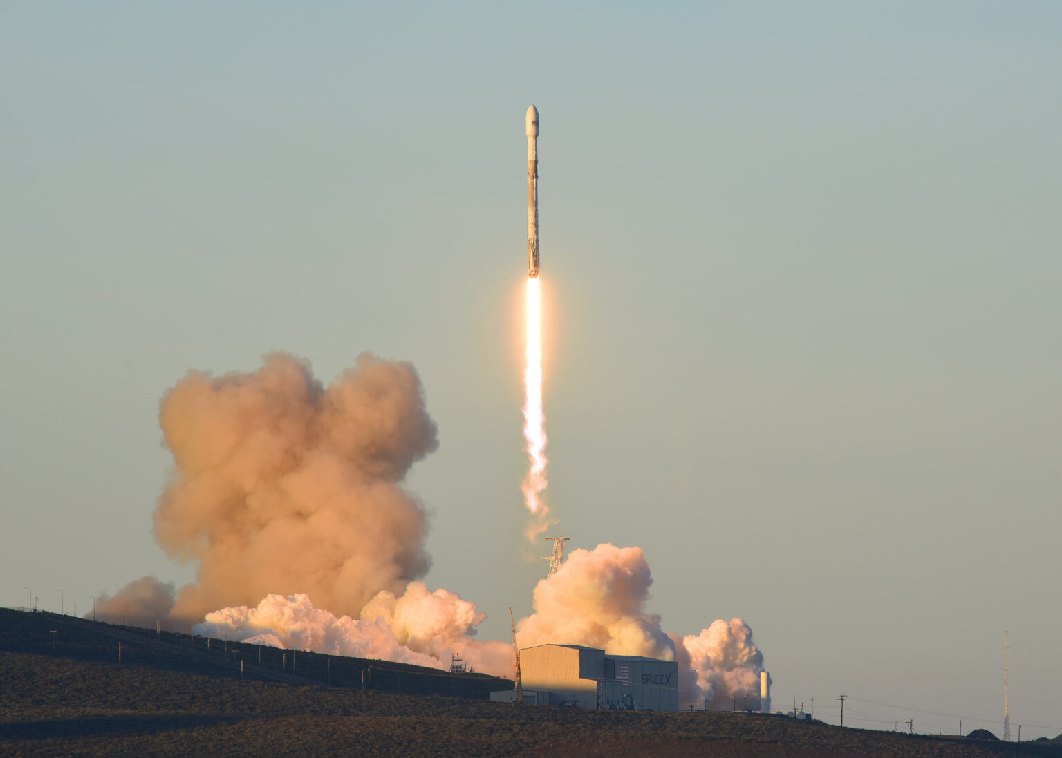 VIDEO: Sea Launch of Gwind Turbine – Floating Gyro-Stabilized VAWT ...