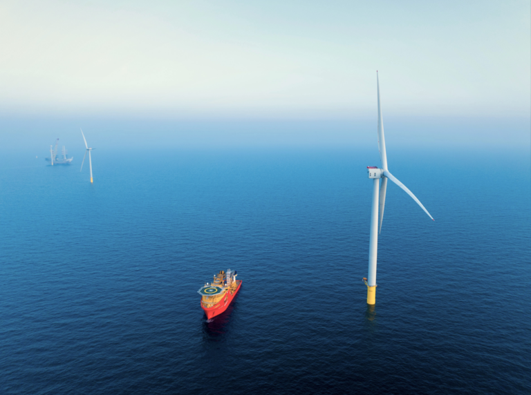 Dogger Bank Wind Farm to Feature Unmanned HVDC Offshore Substations ...