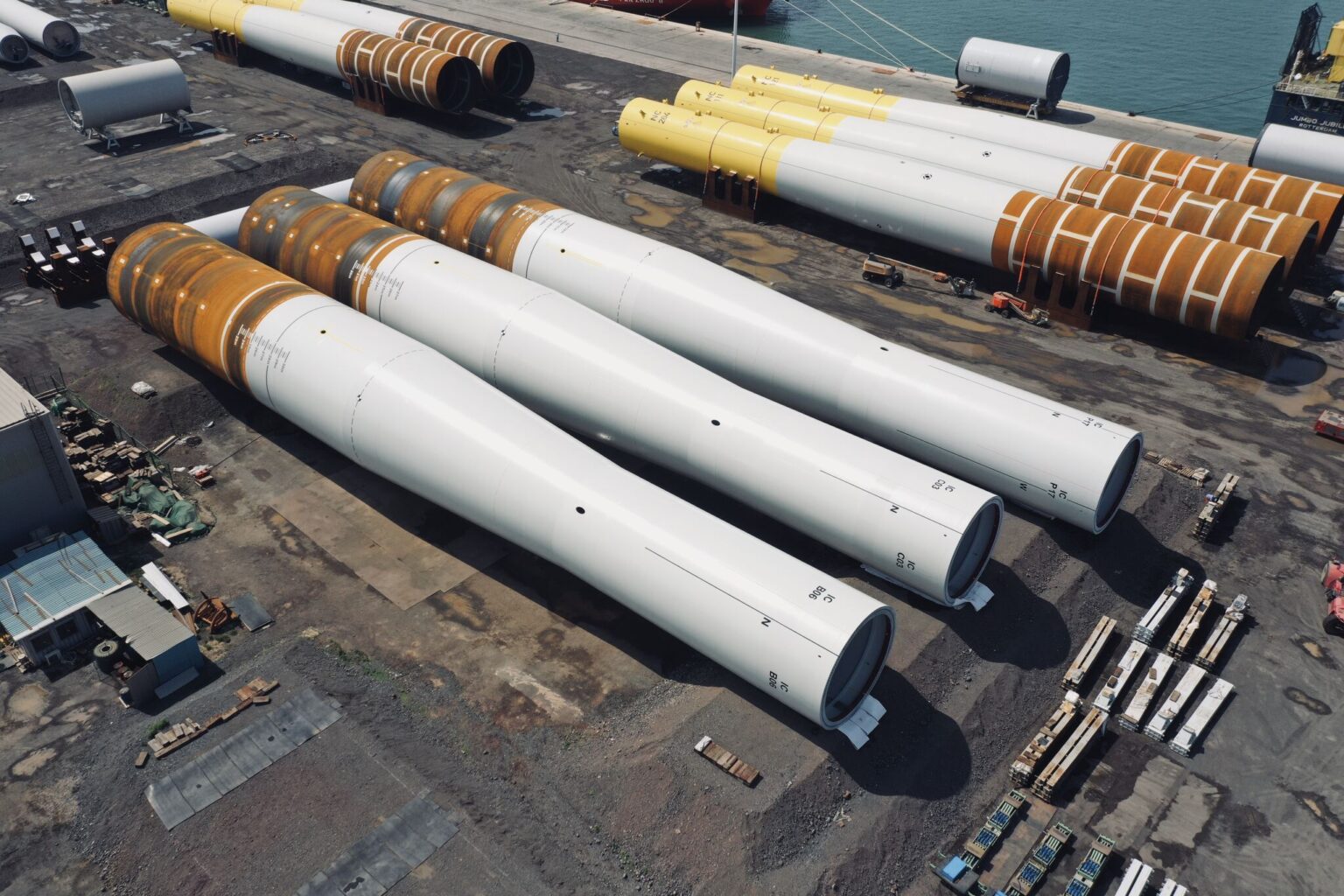 Dajin Launches Its First Heavy Deck Carrier for Offshore Wind, Plans 20 ...