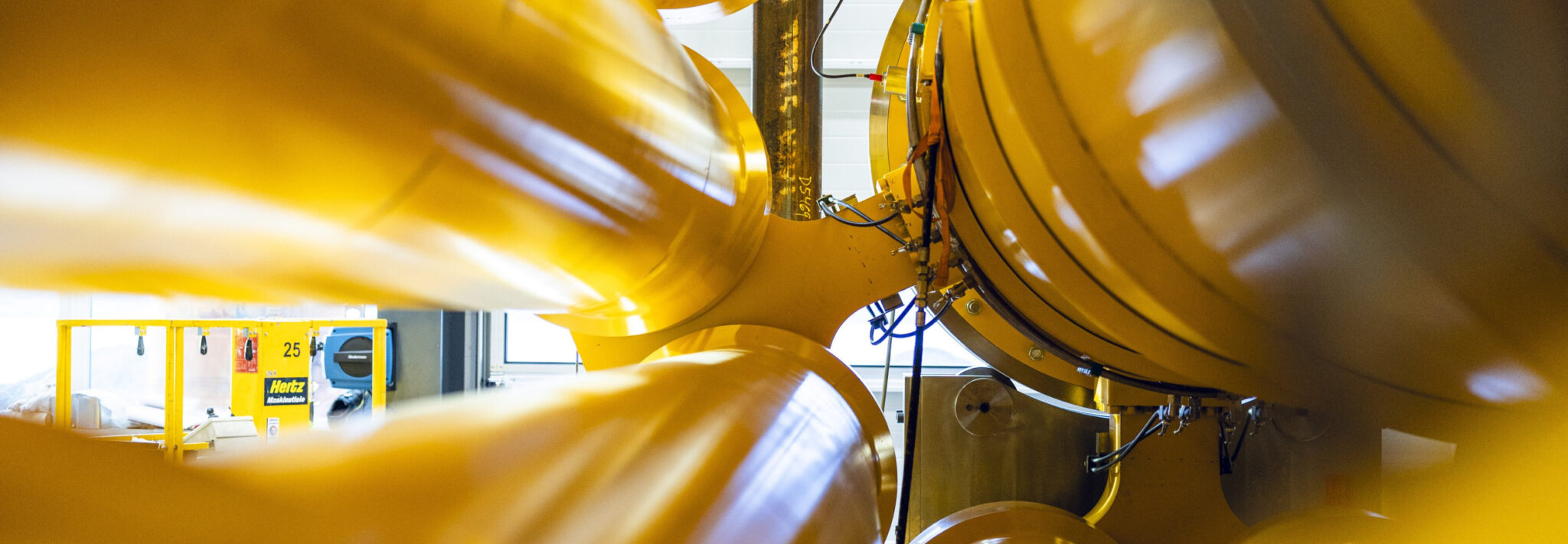 Cranemaster raises the bar with the world’s largest 3000T Passive Heave ...