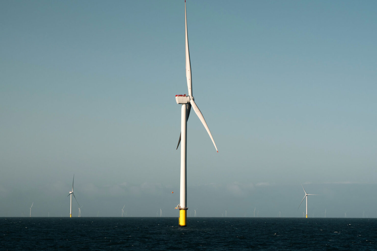 All 100 Siemens Gamesa Turbines In Place at RWE's Sofia Offshore Wind ...